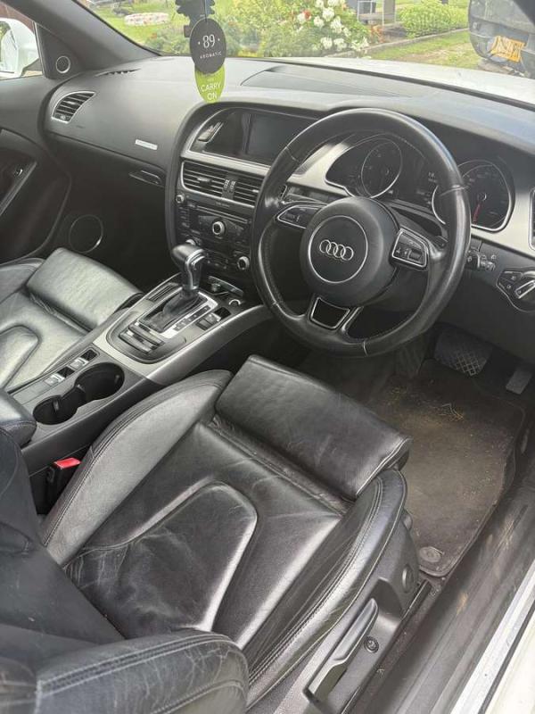 Balts Audi A5 2013 Raseiniai, ar dzinēja tilpumu 2.97 L un nobraukumu 200 tūkst. km par 4500 €, foto 6 vietnē AUTOMOTO.COM.LV