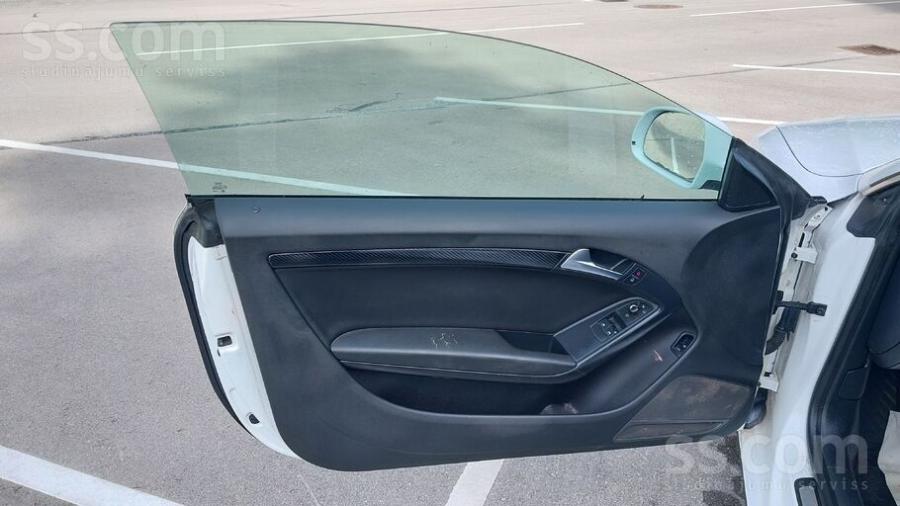 Balts Audi A5 2007 Alūksne, ar dzinēja tilpumu 3.00 L un nobraukumu 0 tūkst. km par 4600 €, foto 18 vietnē AUTOMOTO.COM.LV