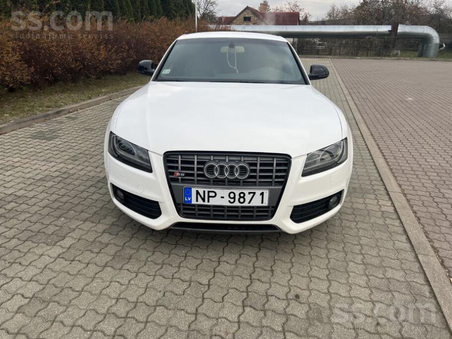 White Audi A5 2008 in Jelgava, with an engine capacity of 2.70 L and mileage of 0 thousand km for 5000 €, photo 2 on AUTOMOTO.COM.LV