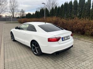 White Audi A5 2008 in Jelgava, with an engine capacity of 2.70 L and mileage of 0 thousand km for 5000 €, photo 4 on AUTOMOTO.COM.LV