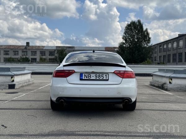 Balts Audi A5 2008 Rīga, ar dzinēja tilpumu 2.70 L un nobraukumu 350 tūkst. km par 5000 €, foto 5 vietnē AUTOMOTO.COM.LV