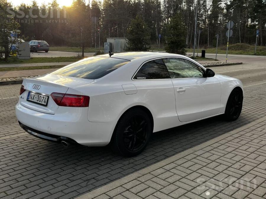 Balts Audi A5 2008 Liepāja, ar dzinēja tilpumu 2.70 L un nobraukumu 277 tūkst. km par 6995 €, foto 4 vietnē AUTOMOTO.COM.LV
