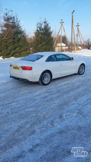 White Audi A5 2008 in Vilnius, with an engine capacity of 2.00 L and mileage of 155 thousand km for 1999 €, photo 5 on AUTOMOTO.COM.LV