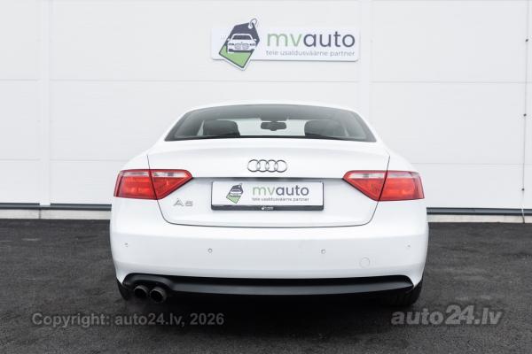 Balts Audi A5 2008 Tallina, ar dzinēja tilpumu 1.80 L un nobraukumu 118 tūkst. km par 8990 €, foto 7 vietnē AUTOMOTO.COM.LV