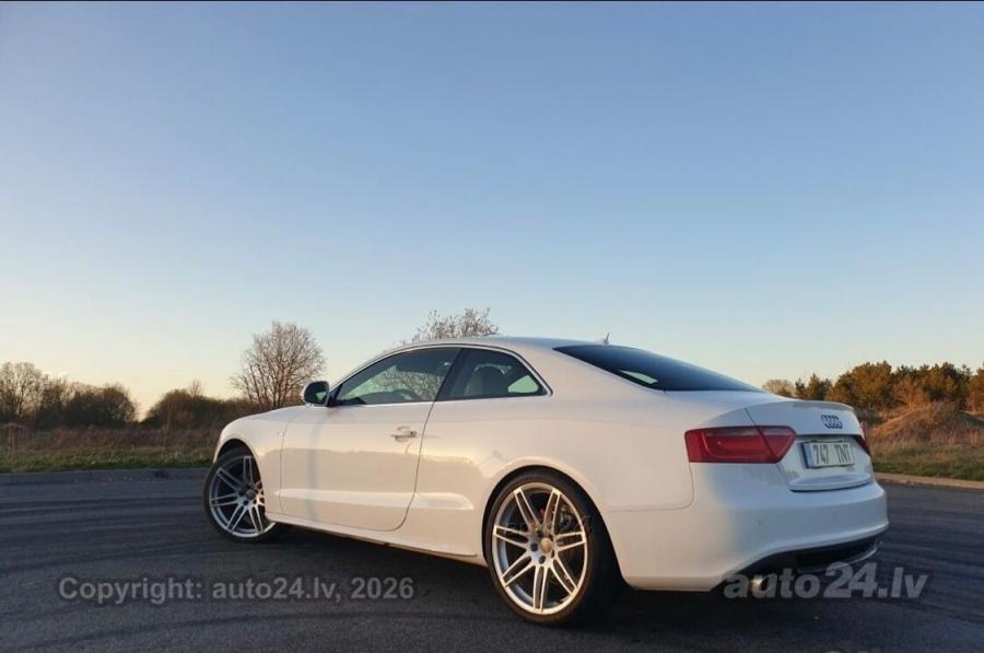 Balts Audi A5 2008 Tallina, ar dzinēja tilpumu 3.00 L un nobraukumu 367 tūkst. km par 7500 €, foto 4 vietnē AUTOMOTO.COM.LV