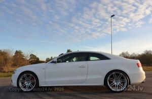 Balts Audi A5 2008 Tallina, ar dzinēja tilpumu 3.00 L un nobraukumu 367 tūkst. km par 7500 €, foto 5 vietnē AUTOMOTO.COM.LV