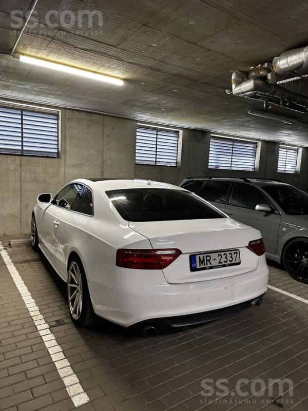 White Audi A5 2008 in Riga, with an engine capacity of 3.00 L and mileage of 365 thousand km for 4599 €, photo 1 on AUTOMOTO.COM.LV