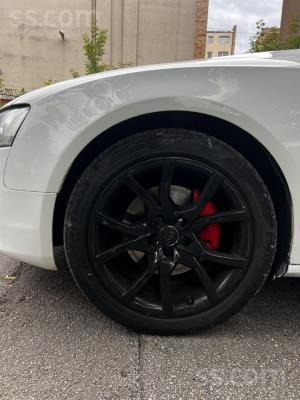 White Audi A5 2008 in Riga, with an engine capacity of 3.00 L and mileage of 252 thousand km for 7600 €, photo 12 on AUTOMOTO.COM.LV
