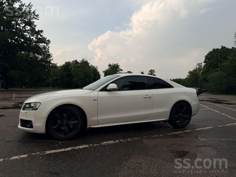 White Audi A5 2008 in Riga, with an engine capacity of 3.00 L and mileage of 340 thousand km for 7500 €, photo 3 on AUTOMOTO.COM.LV