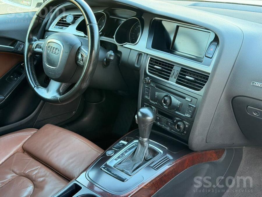 Белый Ауди А5 2008 в Рига, объемом двигателя 2.70 л и пробегом 317 тыс. км за 5900 €, фото 13 на AUTOMOTO.COM.LV