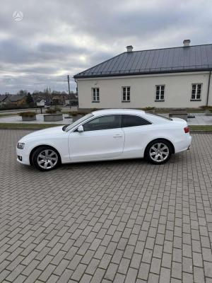 White Audi A5 2009 in Marijampole, with an engine capacity of 2.97 L and mileage of 300 thousand km for 5000 €, photo 4 on AUTOMOTO.COM.LV