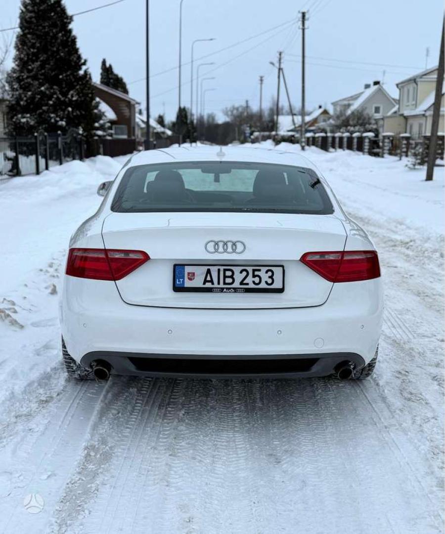 White Audi A5 2009 in Ukmerge, with an engine capacity of 2.70 L and mileage of 294 thousand km for 5199 €, photo 6 on AUTOMOTO.COM.LV