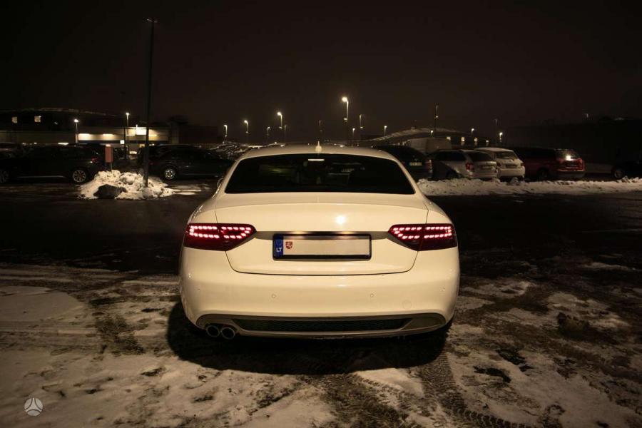 Balts Audi A5 2009 Viļņa, ar dzinēja tilpumu 2.00 L un nobraukumu 223 tūkst. km par 6700 €, foto 7 vietnē AUTOMOTO.COM.LV