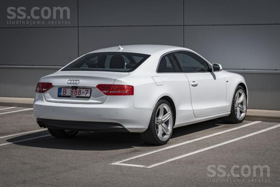 Balts Audi A5 2009 Rīga, ar dzinēja tilpumu 2.00 L un nobraukumu 310 tūkst. km par 7490 €, foto 5 vietnē AUTOMOTO.COM.LV