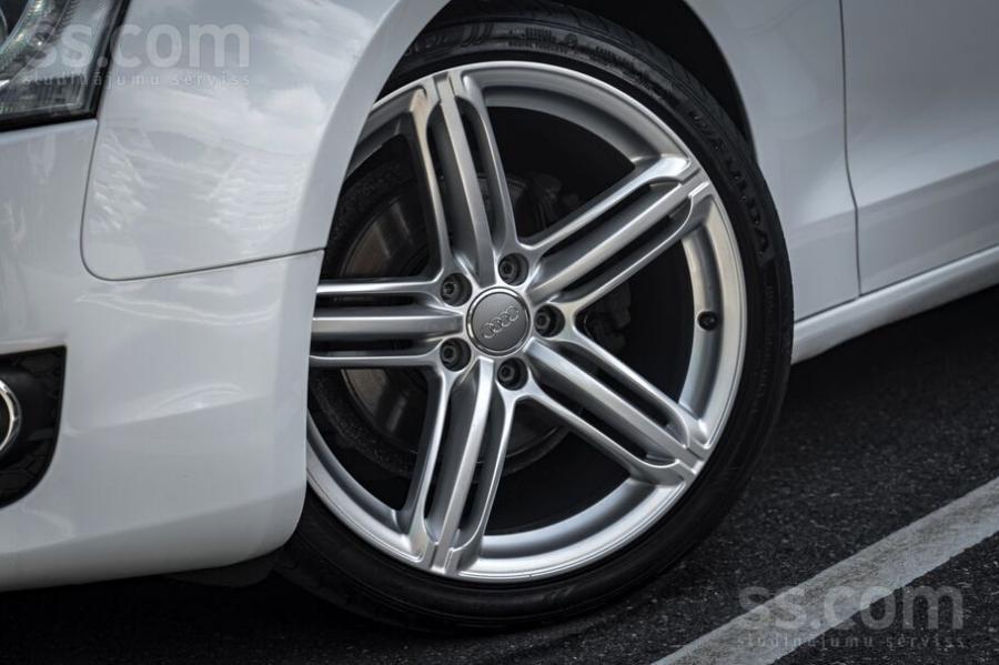 Balts Audi A5 2009 Rīga, ar dzinēja tilpumu 2.00 L un nobraukumu 310 tūkst. km par 7490 €, foto 8 vietnē AUTOMOTO.COM.LV