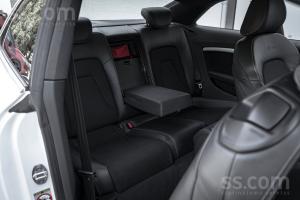 Balts Audi A5 2009 Rīga, ar dzinēja tilpumu 2.00 L un nobraukumu 310 tūkst. km par 7490 €, foto 14 vietnē AUTOMOTO.COM.LV