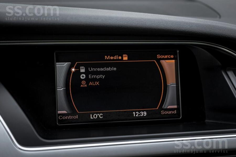 Balts Audi A5 2009 Rīga, ar dzinēja tilpumu 2.00 L un nobraukumu 310 tūkst. km par 7490 €, foto 24 vietnē AUTOMOTO.COM.LV