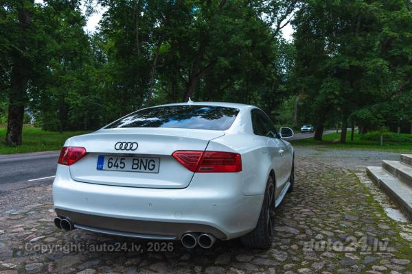 Balts Audi A5 2009 Saue, ar dzinēja tilpumu 3.00 L un nobraukumu 301 tūkst. km par 7999 €, foto 10 vietnē AUTOMOTO.COM.LV