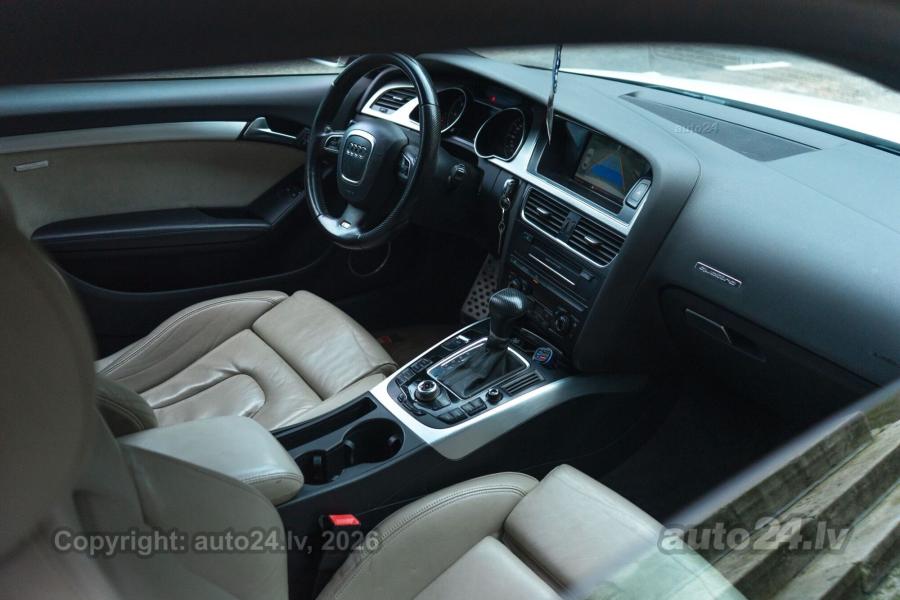 Белый Ауди А5 2009 в Сауэ, объемом двигателя 3.00 л и пробегом 301 тыс. км за 7999 €, фото 19 на AUTOMOTO.COM.LV