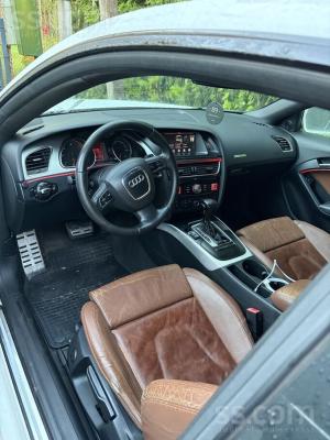 Balts Audi A5 2009 Rīga, ar dzinēja tilpumu 2.70 L un nobraukumu 360 tūkst. km par 3500 €, foto 5 vietnē AUTOMOTO.COM.LV