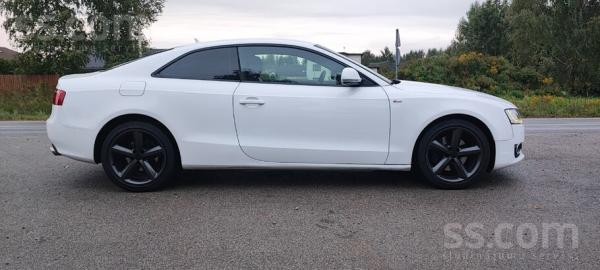 White Audi A5 2009 in Jelgava, with an engine capacity of 3.00 L and mileage of 250 thousand km for 7770 €, photo 3 on AUTOMOTO.COM.LV