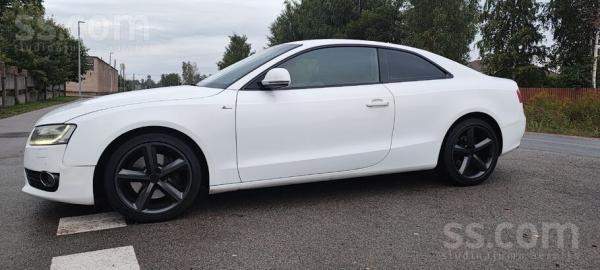 White Audi A5 2009 in Jelgava, with an engine capacity of 3.00 L and mileage of 250 thousand km for 7770 €, photo 8 on AUTOMOTO.COM.LV