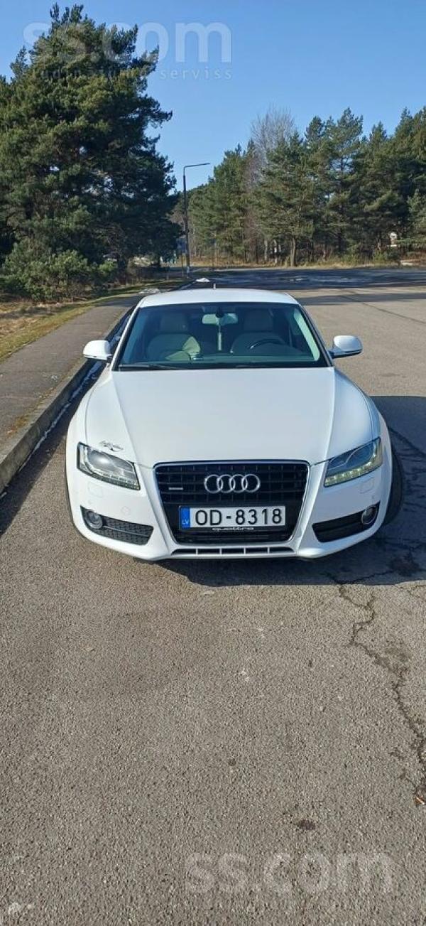 Белый Ауди А5 2009 в Рига, объемом двигателя 3.00 л и пробегом 295 тыс. км за 6900 €, фото 5 на AUTOMOTO.COM.LV