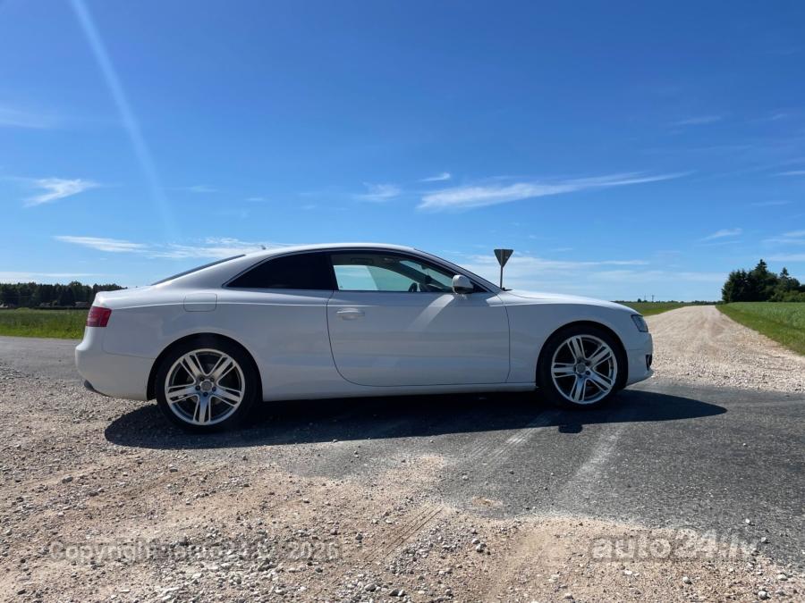 Balts Audi A5 2010 Tallina, ar dzinēja tilpumu 2.00 L un nobraukumu 275 tūkst. km par 8000 €, foto 3 vietnē AUTOMOTO.COM.LV