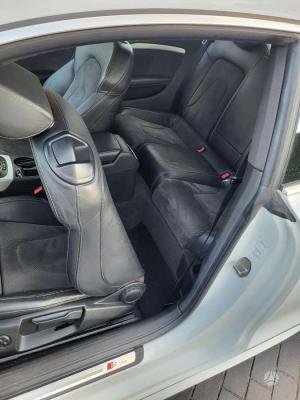 White Audi A5 2010 in Kaunas, with an engine capacity of 2.00 L and mileage of 344 thousand km for 7290 €, photo 40 on AUTOMOTO.COM.LV