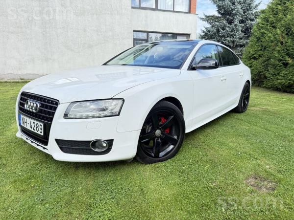 White Audi A5 2010 in Riga, with an engine capacity of 2.00 L and mileage of 248 thousand km for 6980 €, photo 4 on AUTOMOTO.COM.LV