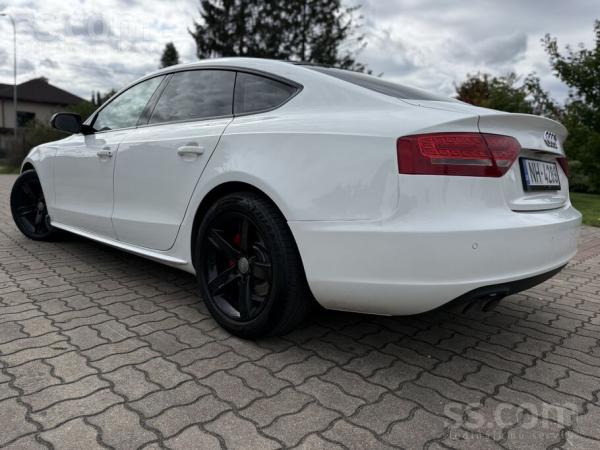White Audi A5 2010 in Riga, with an engine capacity of 2.00 L and mileage of 248 thousand km for 6980 €, photo 10 on AUTOMOTO.COM.LV