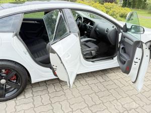 Balts Audi A5 2010 Rīga, ar dzinēja tilpumu 2.00 L un nobraukumu 248 tūkst. km par 6980 €, foto 12 vietnē AUTOMOTO.COM.LV