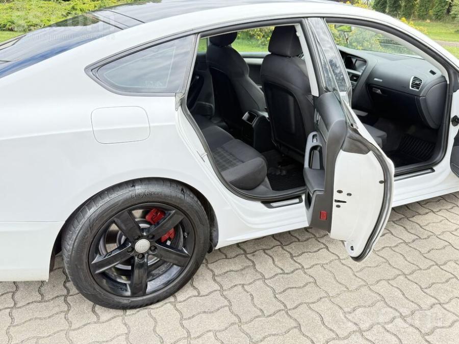 Balts Audi A5 2010 Rīga, ar dzinēja tilpumu 2.00 L un nobraukumu 248 tūkst. km par 6980 €, foto 23 vietnē AUTOMOTO.COM.LV