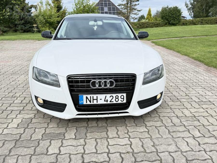 Balts Audi A5 2010 Rīga, ar dzinēja tilpumu 2.00 L un nobraukumu 248 tūkst. km par 6980 €, foto 26 vietnē AUTOMOTO.COM.LV