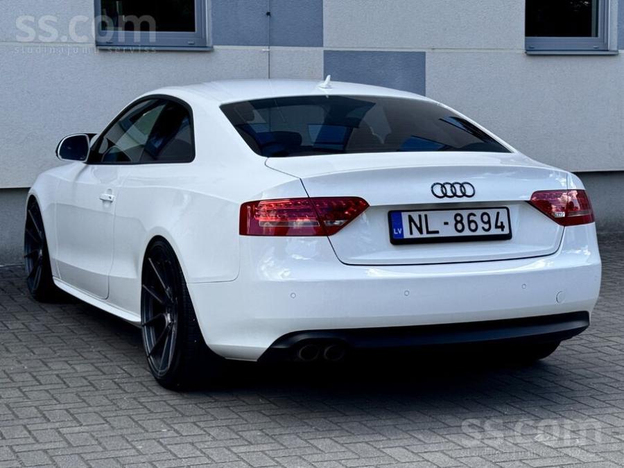 White Audi A5 2011 in Jelgava, with an engine capacity of 2.00 L and mileage of 187 thousand km for 9800 €, photo 5 on AUTOMOTO.COM.LV