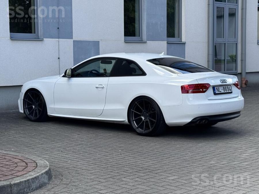 White Audi A5 2011 in Jelgava, with an engine capacity of 2.00 L and mileage of 187 thousand km for 9800 €, photo 15 on AUTOMOTO.COM.LV