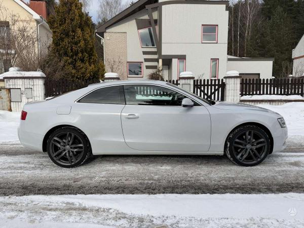 White Audi A5 2012 in Vilnius, with an engine capacity of 1.80 L and mileage of 328 thousand km for 6500 €, photo 9 on AUTOMOTO.COM.LV