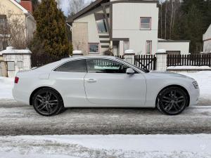 White Audi A5 2012 in Vilnius, with an engine capacity of 1.80 L and mileage of 328 thousand km for 6500 €, photo 9 on AUTOMOTO.COM.LV