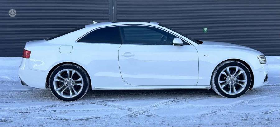 White Audi A5 2012 in Vilnius, with an engine capacity of 2.97 L and mileage of 293 thousand km for 9500 €, photo 5 on AUTOMOTO.COM.LV