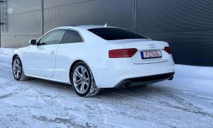 White Audi A5 2012 in Vilnius, with an engine capacity of 2.97 L and mileage of 293 thousand km for 9500 €, photo 8 on AUTOMOTO.COM.LV