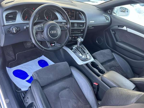 White Audi A5 2012 in Vilnius, with an engine capacity of 2.97 L and mileage of 293 thousand km for 9500 €, photo 9 on AUTOMOTO.COM.LV