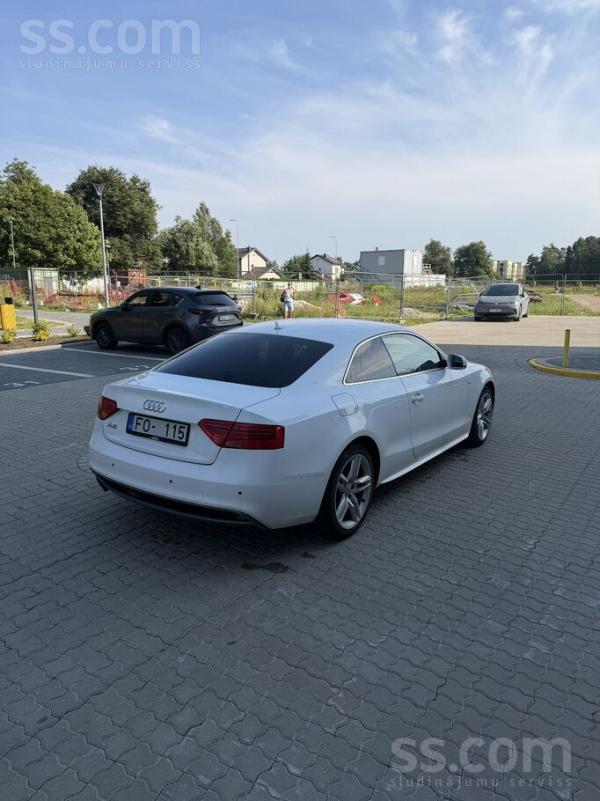 White Audi A5 2012 in Riga, with an engine capacity of 2.00 L and mileage of 310 thousand km for 9200 €, photo 5 on AUTOMOTO.COM.LV