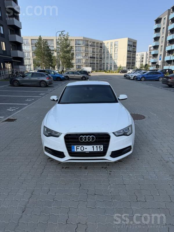 White Audi A5 2012 in Riga, with an engine capacity of 2.00 L and mileage of 310 thousand km for 8800 €, photo 2 on AUTOMOTO.COM.LV