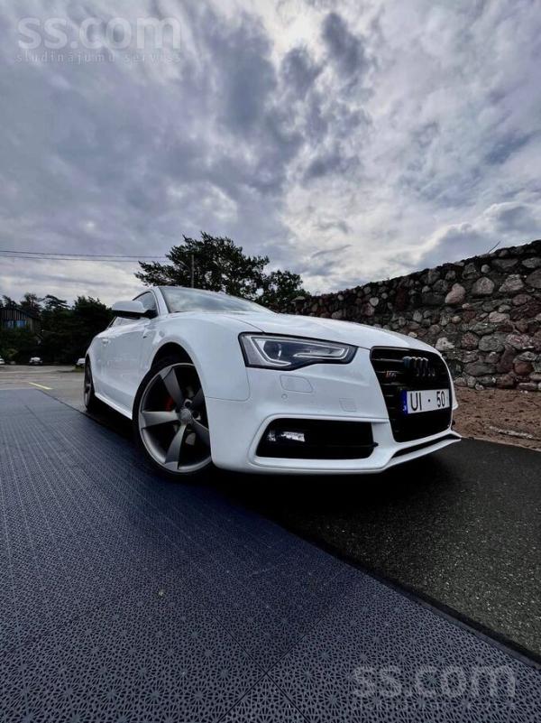 Balts Audi A5 2012 Rīga, ar dzinēja tilpumu 2.00 L un nobraukumu 123 tūkst. km par 14000 €, foto 1 vietnē AUTOMOTO.COM.LV