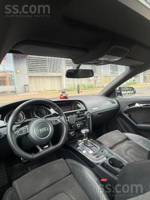 White Audi A5 2013 in Riga, with an engine capacity of 2.00 L and mileage of 200 thousand km for 15000 €, photo 7 on AUTOMOTO.COM.LV