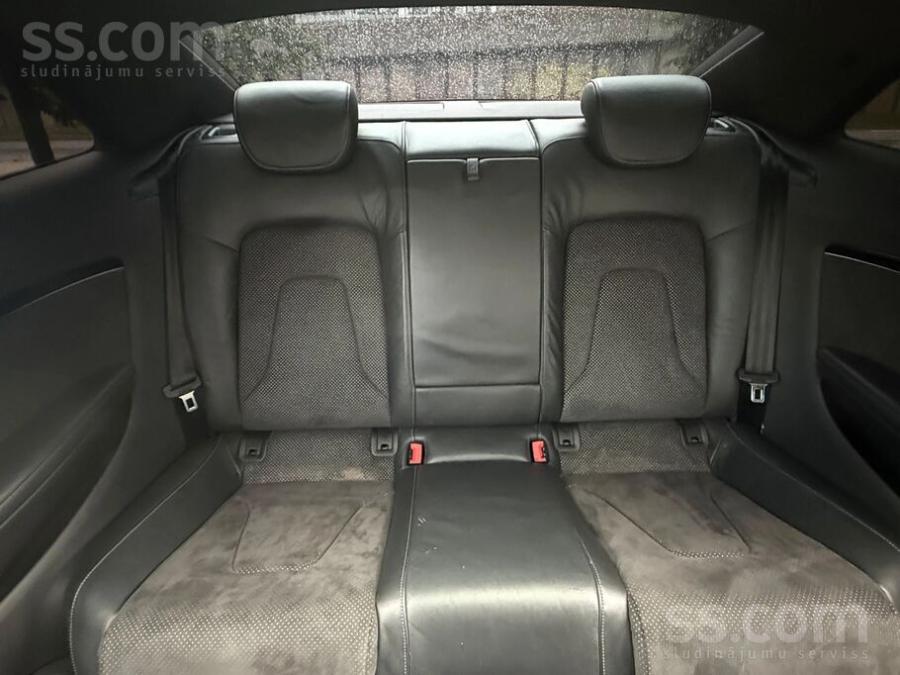 White Audi A5 2013 in Riga, with an engine capacity of 2.00 L and mileage of 200 thousand km for 15000 €, photo 12 on AUTOMOTO.COM.LV