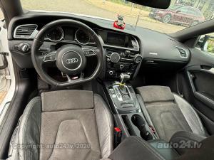 Balts Audi A5 2013 Rīga, ar dzinēja tilpumu 0.00 L un nobraukumu 200 tūkst. km par 15000 €, foto 4 vietnē AUTOMOTO.COM.LV