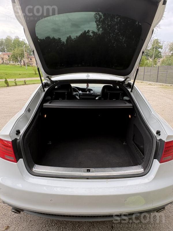White Audi A5 2015 in Daugavpils, with an engine capacity of 3.00 L and mileage of 0 thousand km for 10000 €, photo 5 on AUTOMOTO.COM.LV