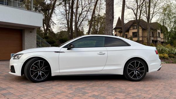 White Audi A5 2019 in Riga, with an engine capacity of 3.00 L and mileage of 123 thousand km for 23000 €, photo 6 on AUTOMOTO.COM.LV