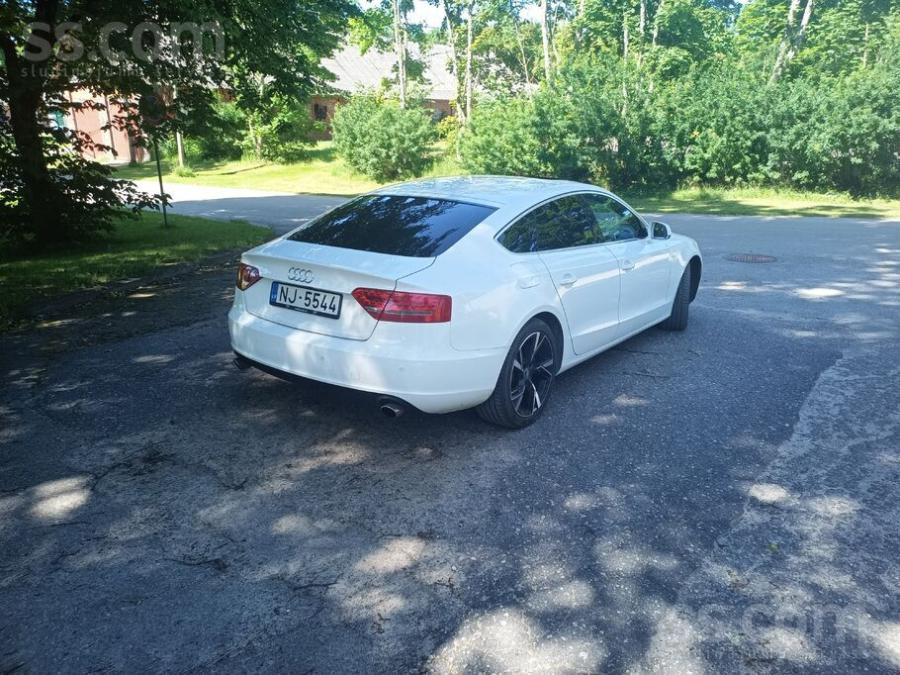 Balts Audi A5 2010 Rēzekne, ar dzinēja tilpumu 3.00 L un nobraukumu 309 tūkst. km par 7500 €, foto 4 vietnē AUTOMOTO.COM.LV